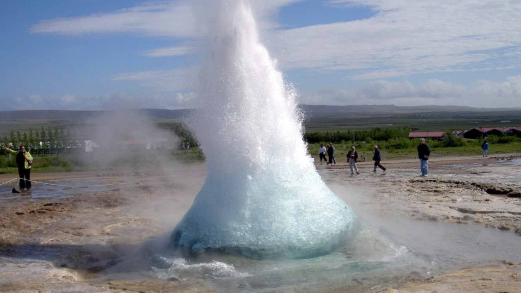 NASA keeps an eye on this geyser in California: It's hiding something ...